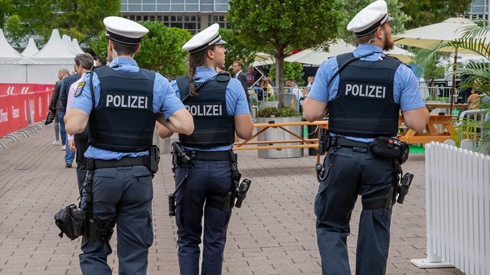 Kreisie aktīvisti svarīgāki par policistiem